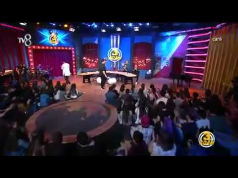 3 Adam -Ece Seçkin Follow Me