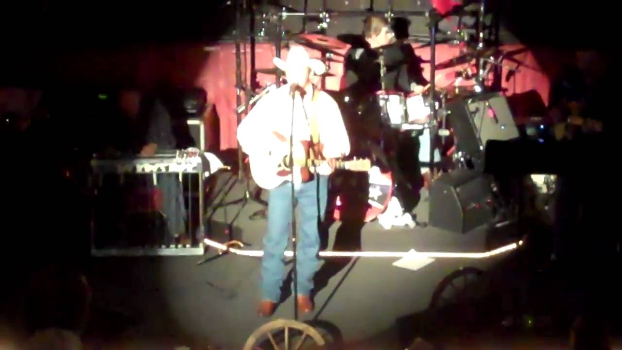 Tomorrow by Justin Perry at The Lebanon Grand Opry House - YouTube