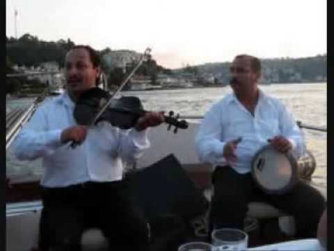 Çilli Bom Şarkısını Birde Böyle Dinleyin +18