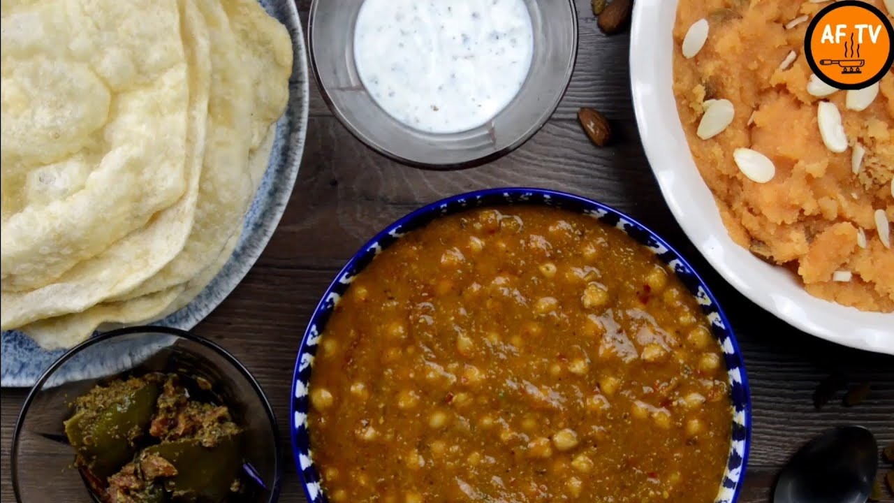 The Ultimate Halwa Chole Bhature / Puri Recipe | Lahori Chikar Cholay ...