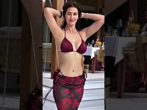 Disha patani cleavage l disha patani navel #dishapatani #shorts #trending #viral