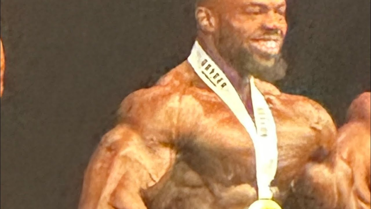 The champ is here - YouTube