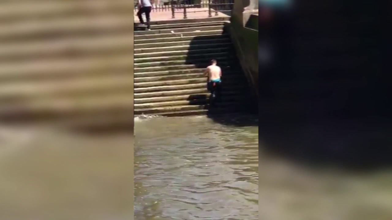 Convertir una escalera en una rampa - YouTube