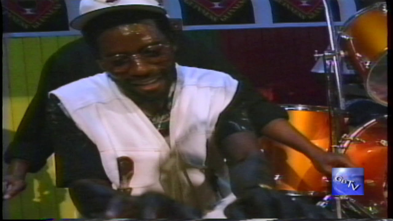 G.B.T.V. CultureShare ARCHIVES 1994: AJAMU & FRIENDS "Playing multiple ...