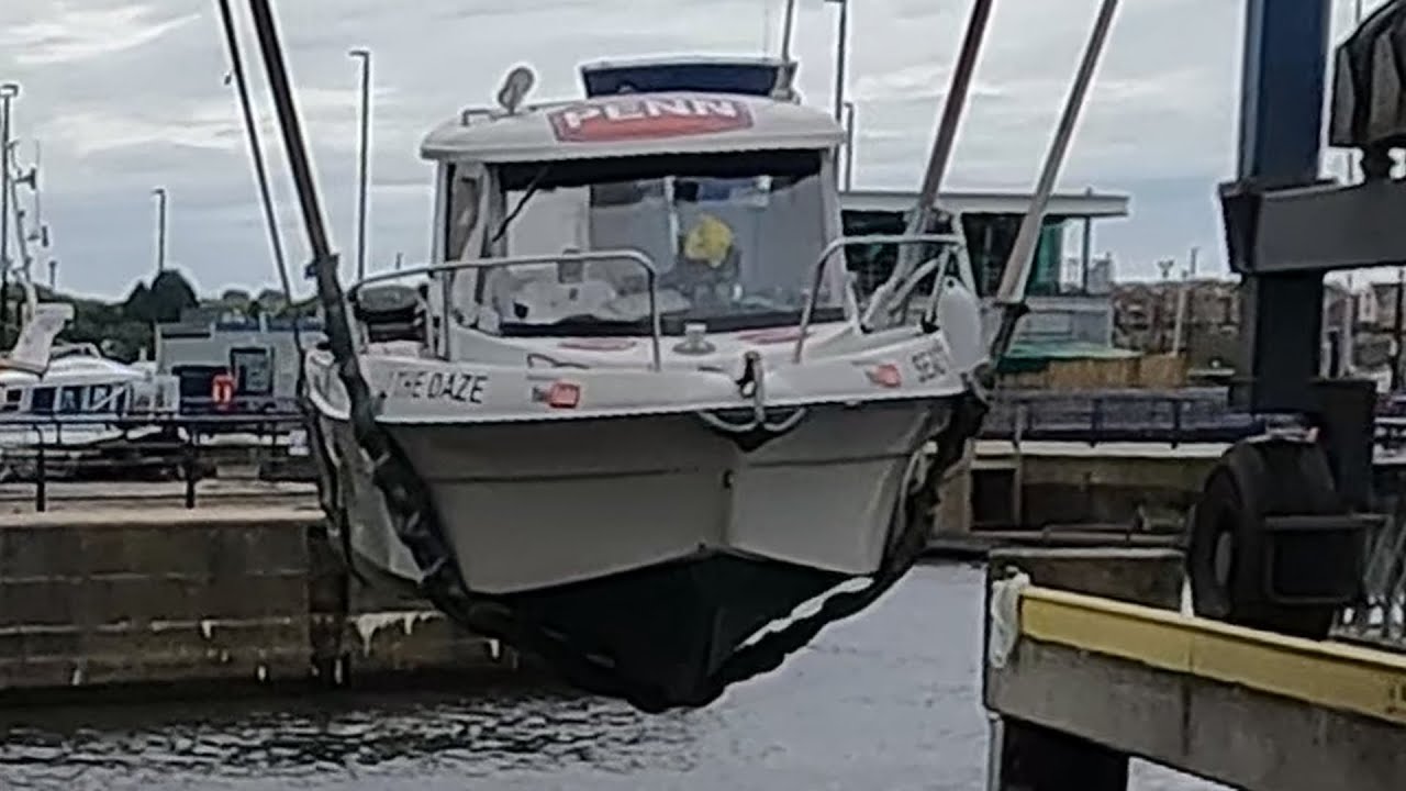Seaz The Daze is Fixed and Finally, Back in the water!!! - YouTube