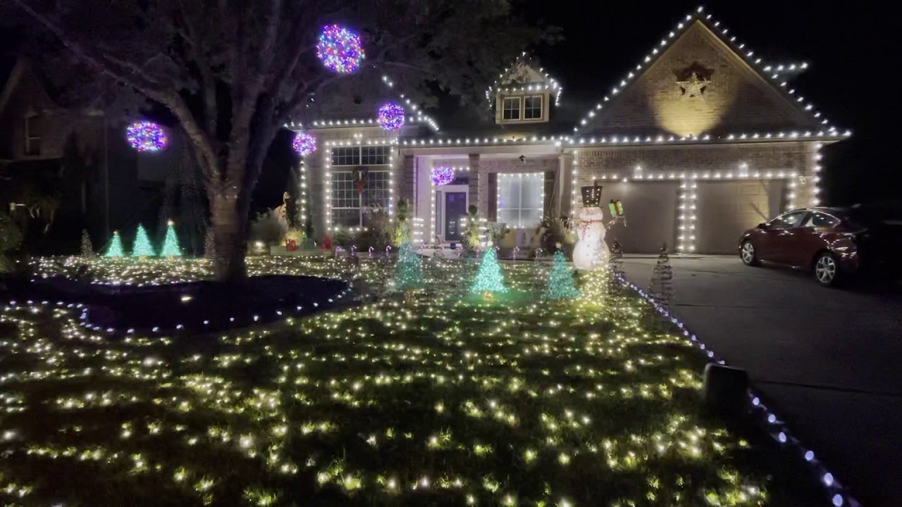 The Greatest Show: Christmas Lights Finale from the Greatest Showman ...