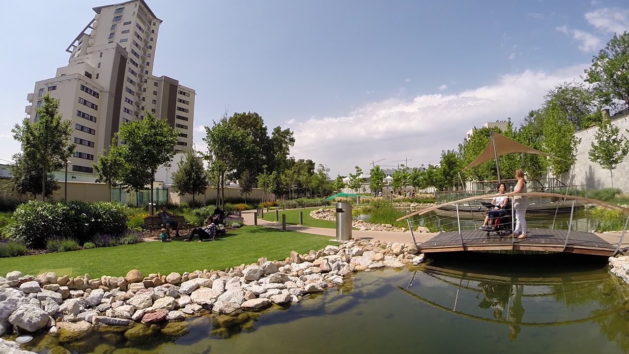 Commonwealth park Time-lapse - YouTube
