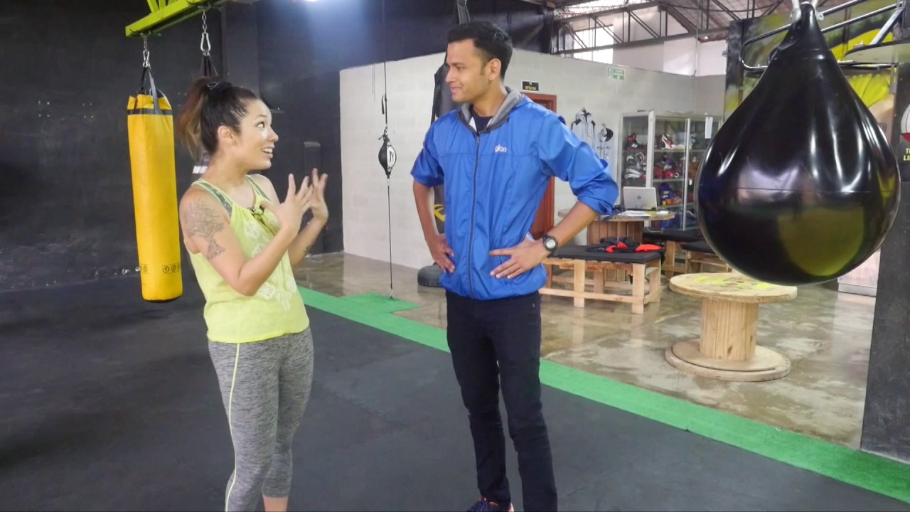 Entrevista a La #Toquilla, cantante ecuatoriana | Viktopoulus - YouTube