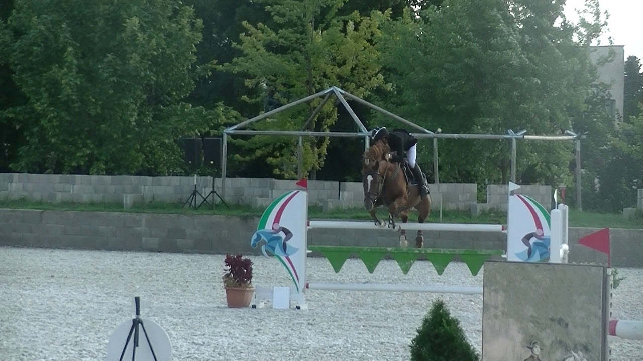 Déva Dévaly 140cm - YouTube