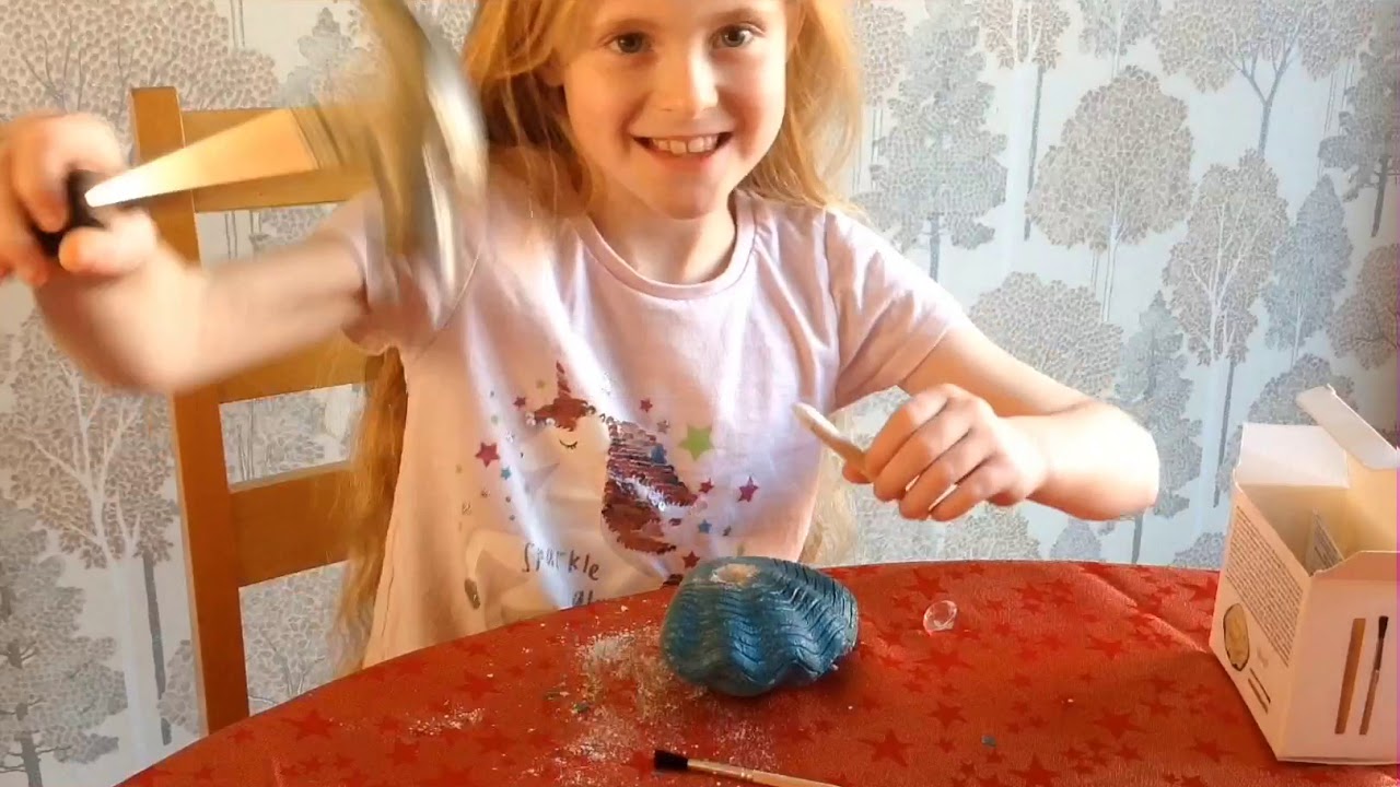 MY FIRST YOUTUBE VIDEO! Pearl excavation kit! - Phoebe Hicks - YouTube