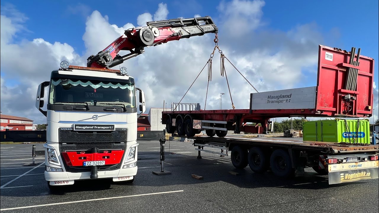 Lasting med lastebilkran. Loading «J tube» with lorry crane. Volvo Fh4 ...