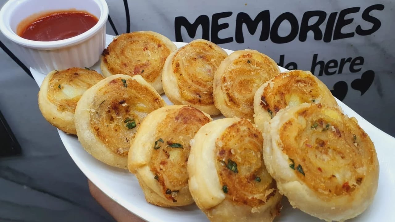potato pinwheel samosa recipe for Iftar - Ramzan special Recipe - YouTube