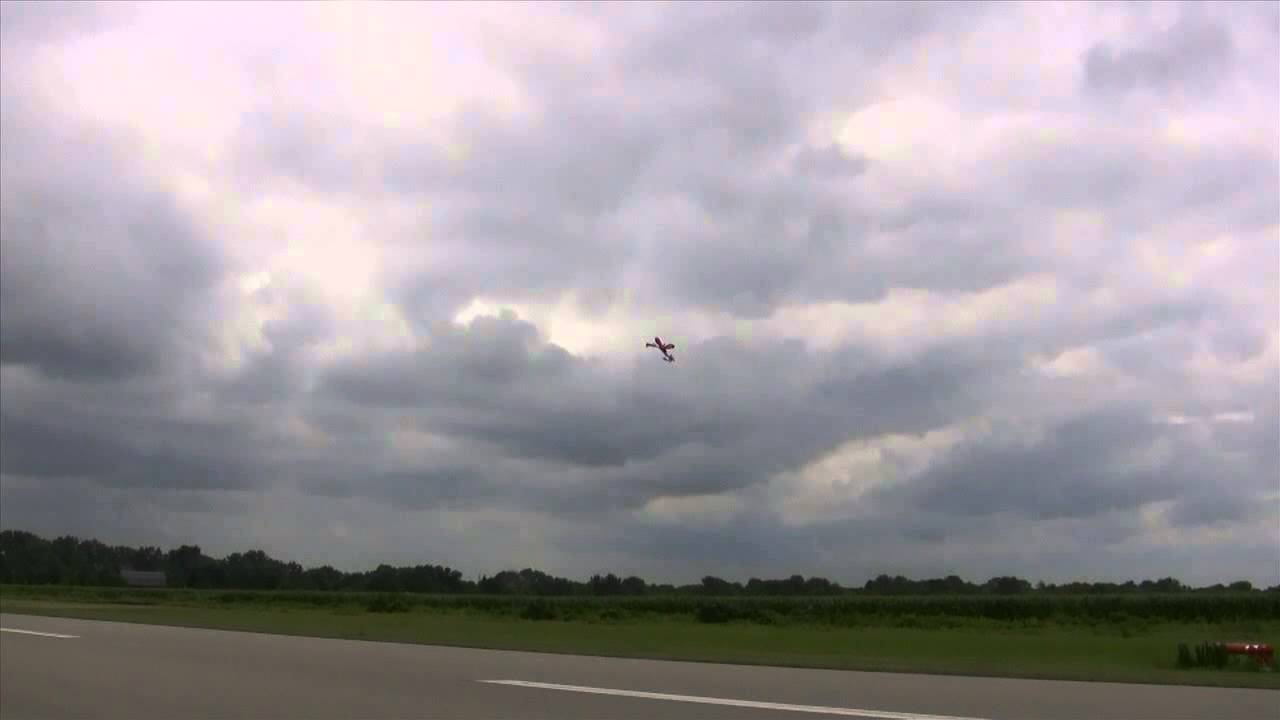 2014 Flyinggiants com King 50 Michael Leonard - YouTube