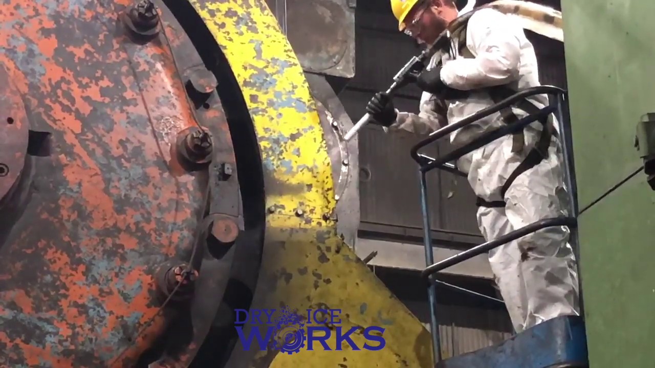 Dry Ice Blasting with Dry Ice Works - YouTube