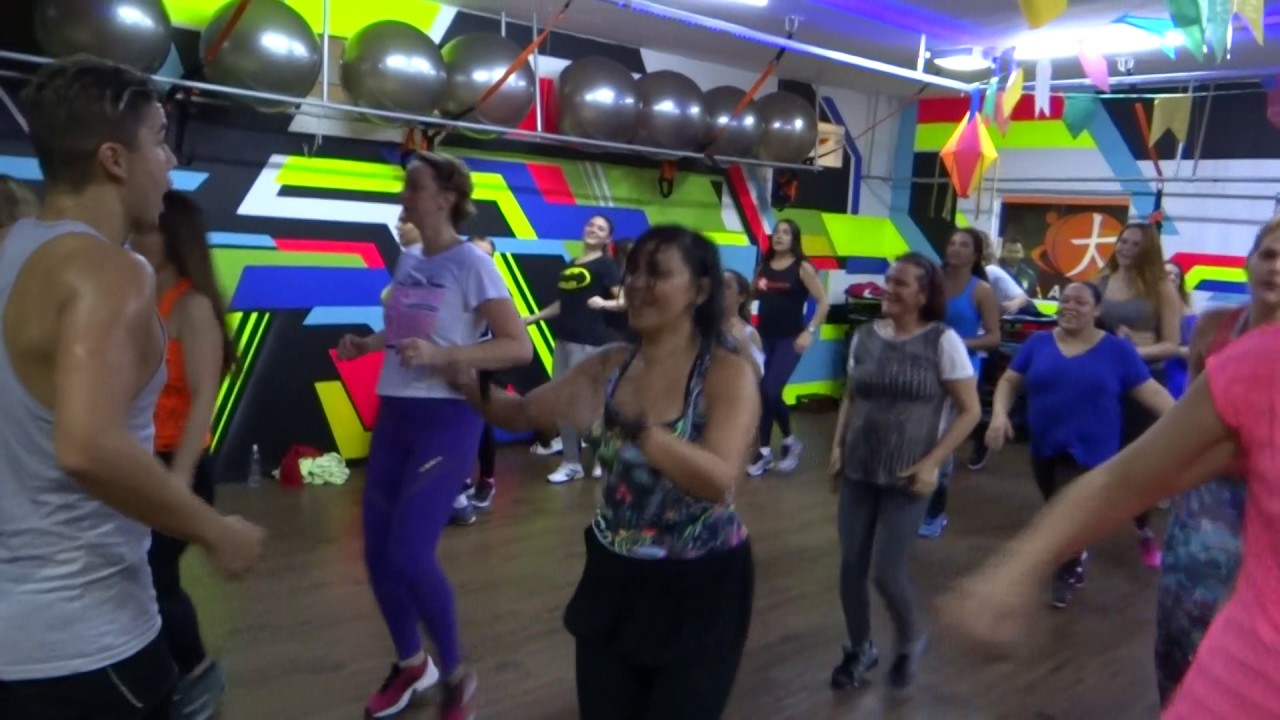 AULA DE DANCE MIX - JUNINA - DAIFIT ACADEMIA - YouTube