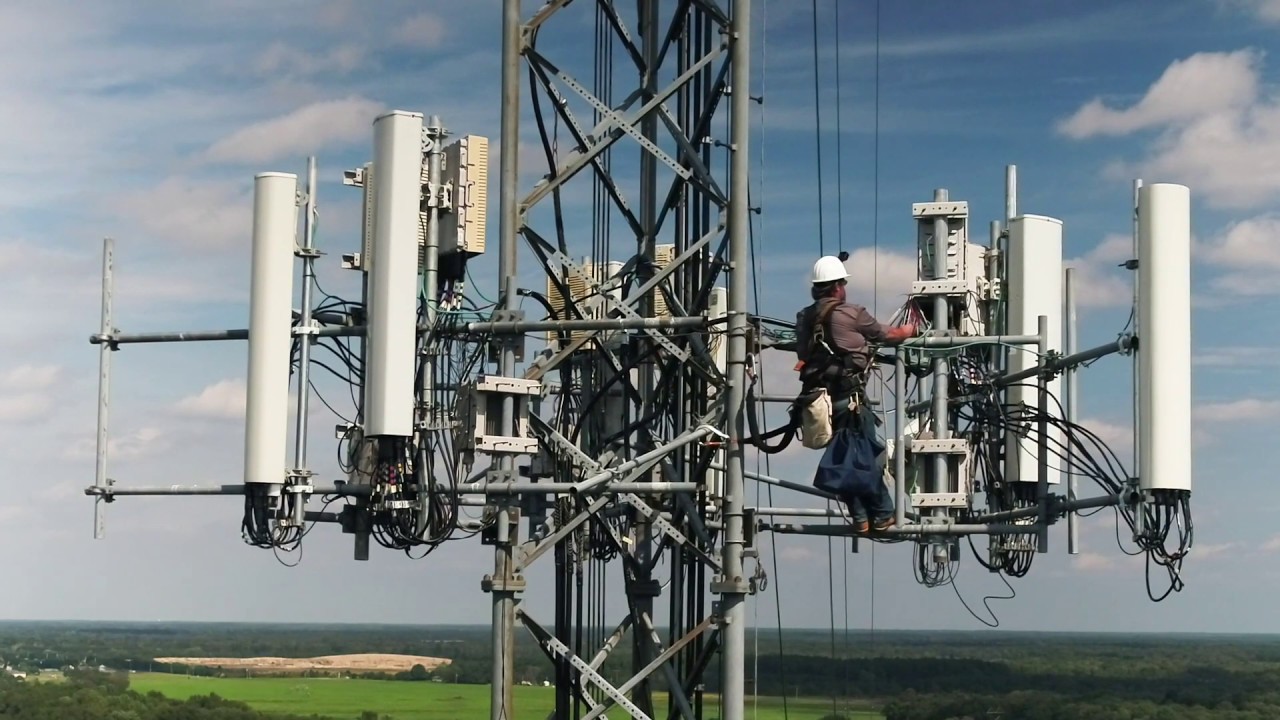 Upskill and Accenture AR for Telecom - YouTube