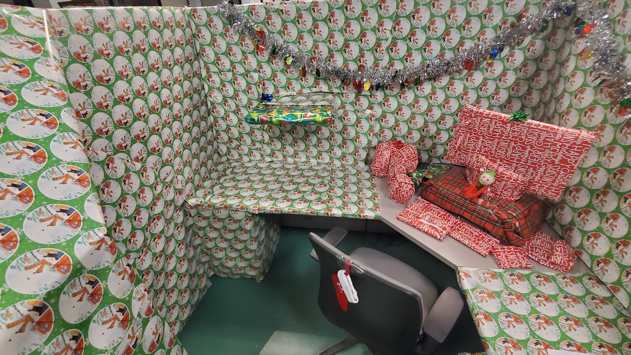 I gift wrapped my co-workers desk/cubicle. (time lapse) Epic prank ...