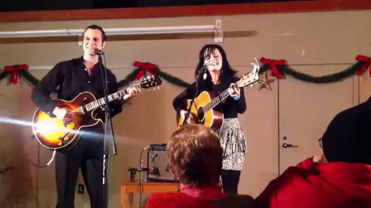 walkin' after midnight - sung by Molly Venter of Goodnight Moonshine ...