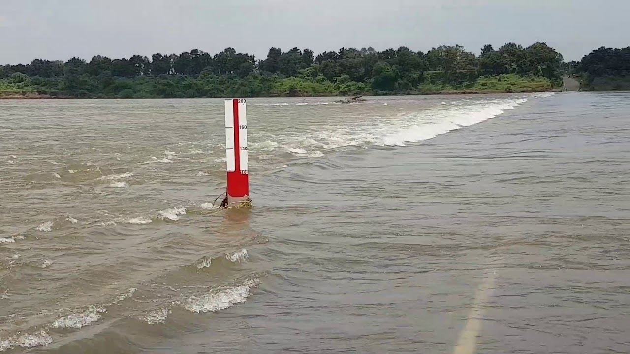 Tapi river water level at Haripura causeway Tapi nadi in Surat - YouTube