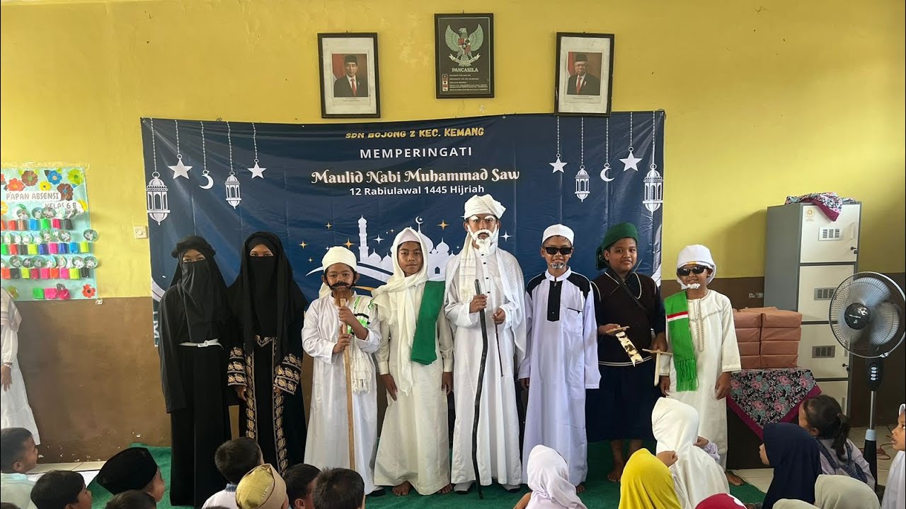 COSPLAY TOKOH MUSLIM - YouTube