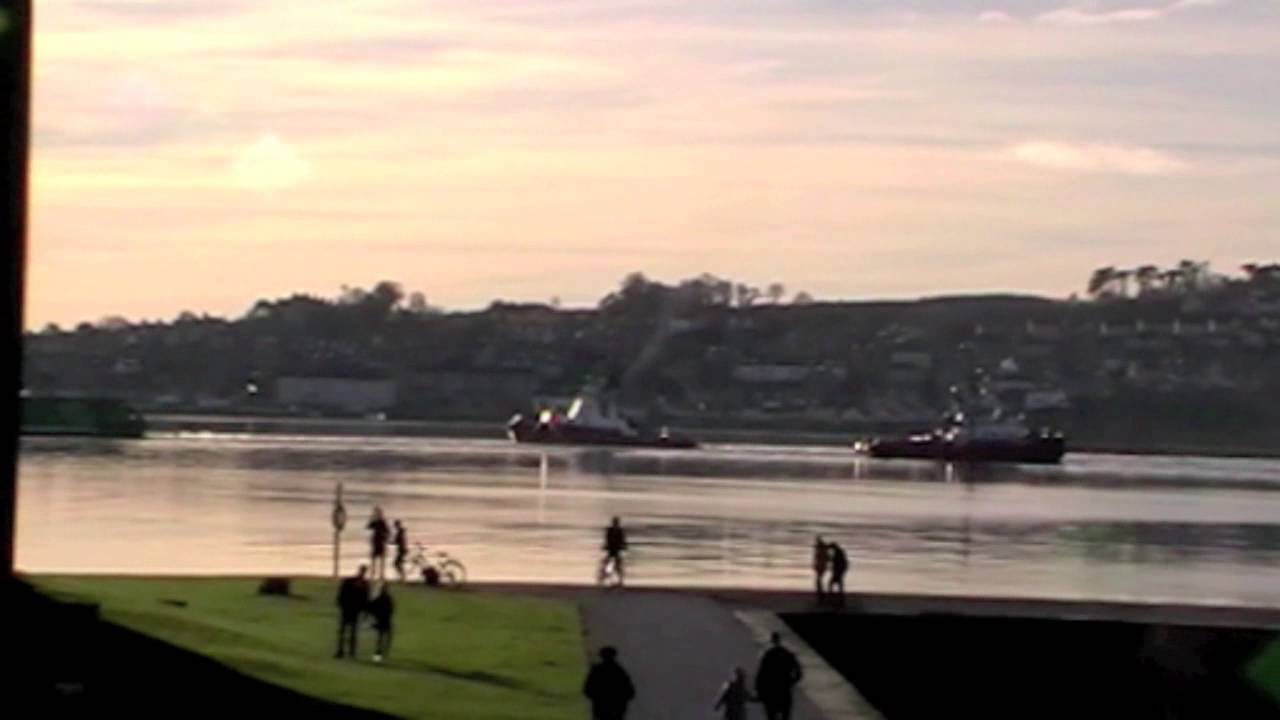 Ensco 120 Jackup Rig Departure Dundee 011213 - YouTube