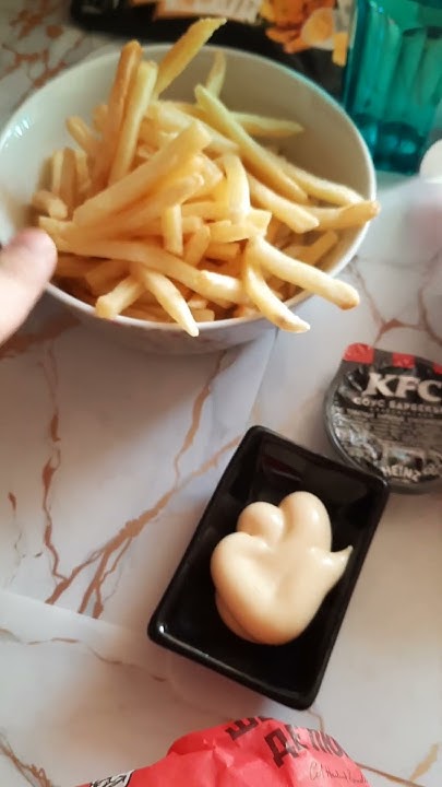 Бургеры и картошка фри из Kfc Youtube