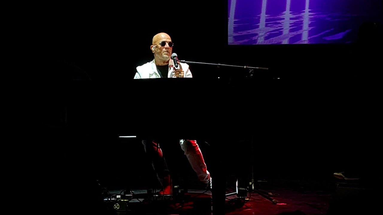 Pascal Obispo - Fan, live, concert, Folies Bergère, Paris, France, 2023 ...