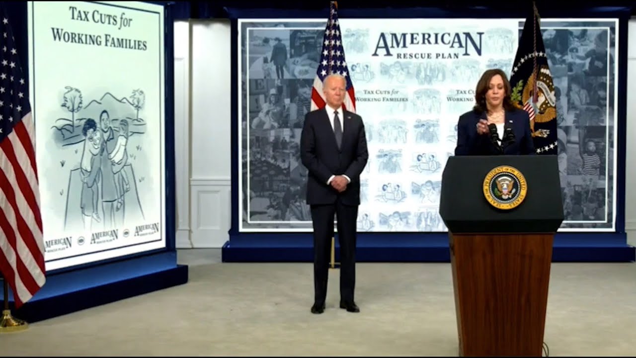 VP Kamala Harris responds to baby screaming during speech - YouTube