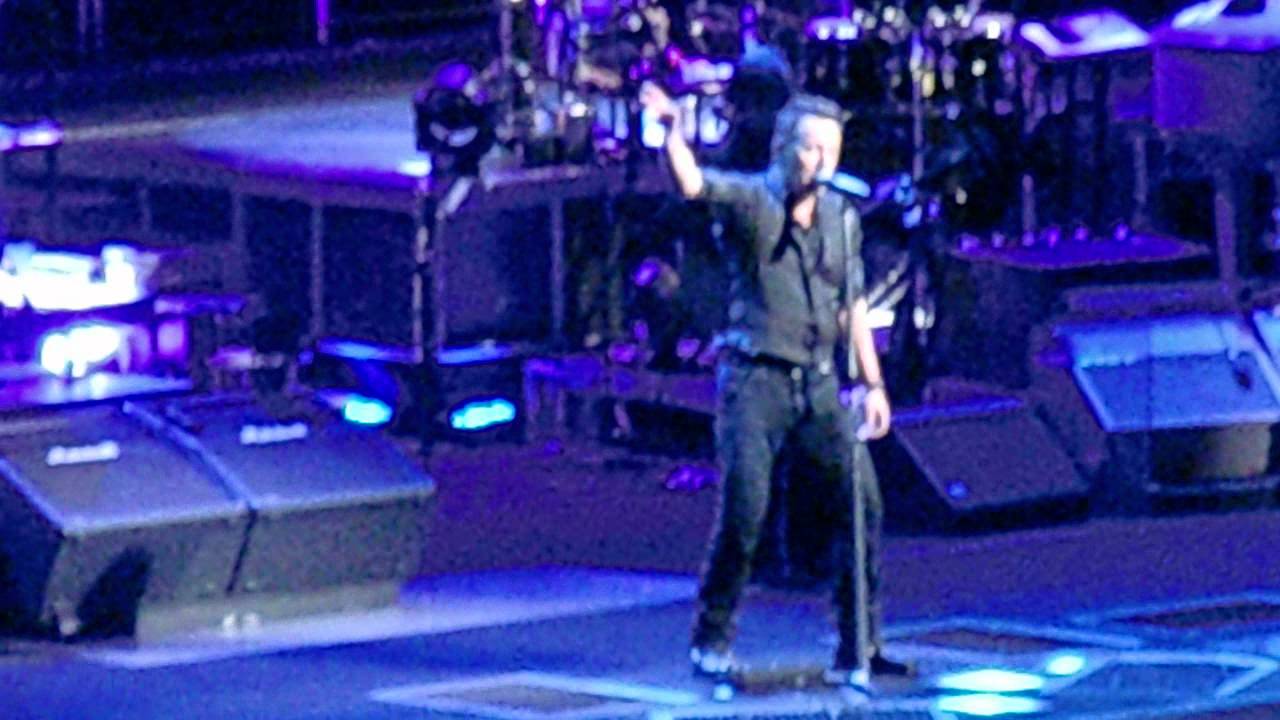 Bruce Springsteen - The Streets of Philadelphia - Philadelphia, PA ...