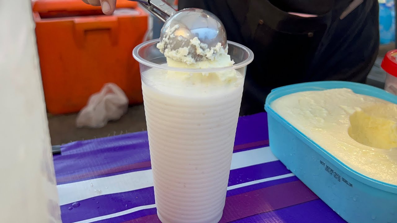 Coconut Shake | Street Drink Night Market in Malaysia - YouTube