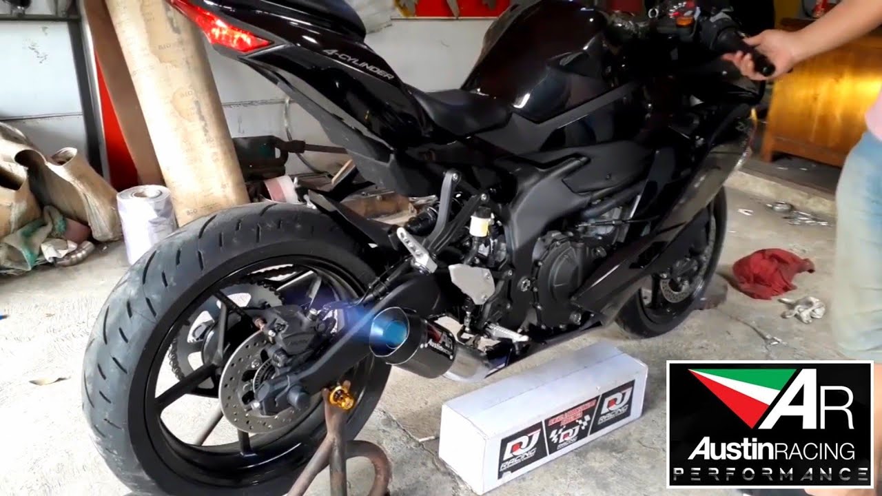 ZX25R AR Racing exhaust "backfire" - YouTube