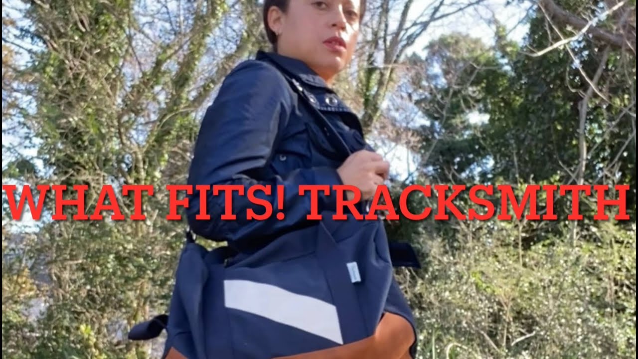 What Fits in My Tracksmith Club Duffel for Runners - YouTube