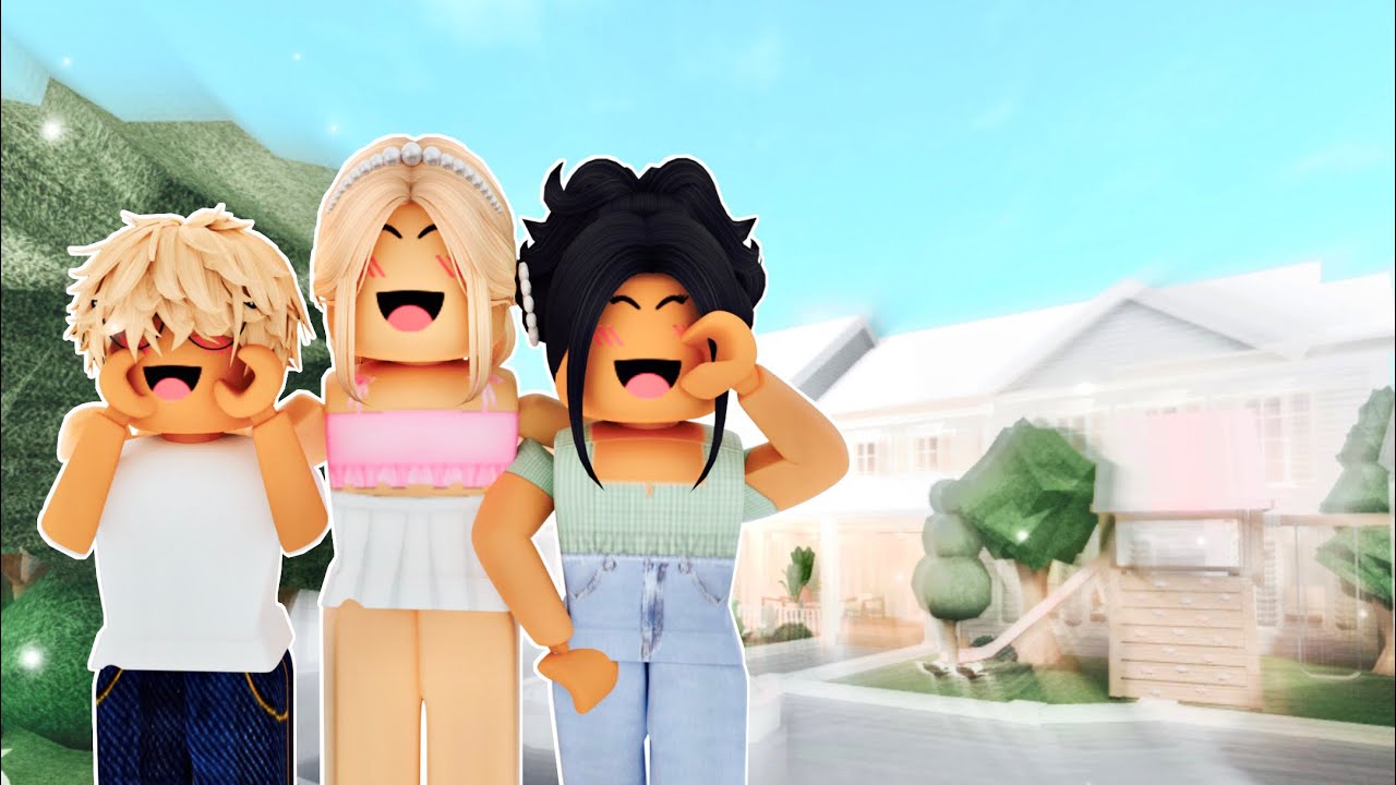 showing the kids the *NEW HOUSE*! 🏠 | The Simple Family 🌼 - YouTube