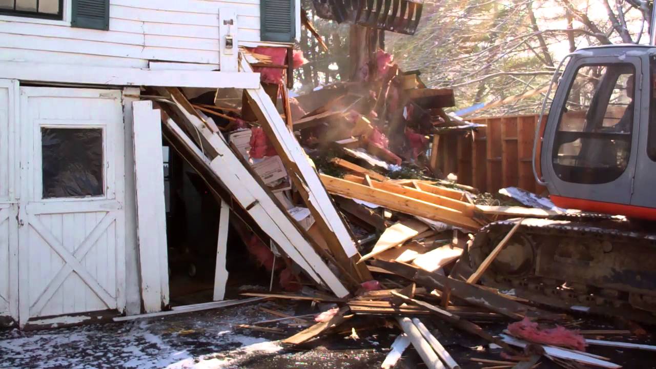 Barn Demolition 4/16/14 - YouTube