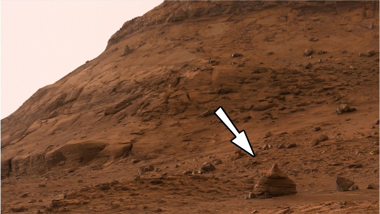 NASA's Curiosity Rover Spotted A Rounded Weird Rock At The Bottom Of ...