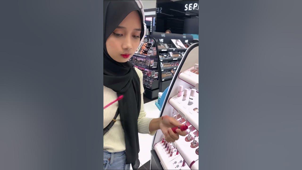Paling males ikut ayang kalo ke toko makeup -_- - YouTube Paling males ikut ayang kalo ke toko makeup -_- - YouTube