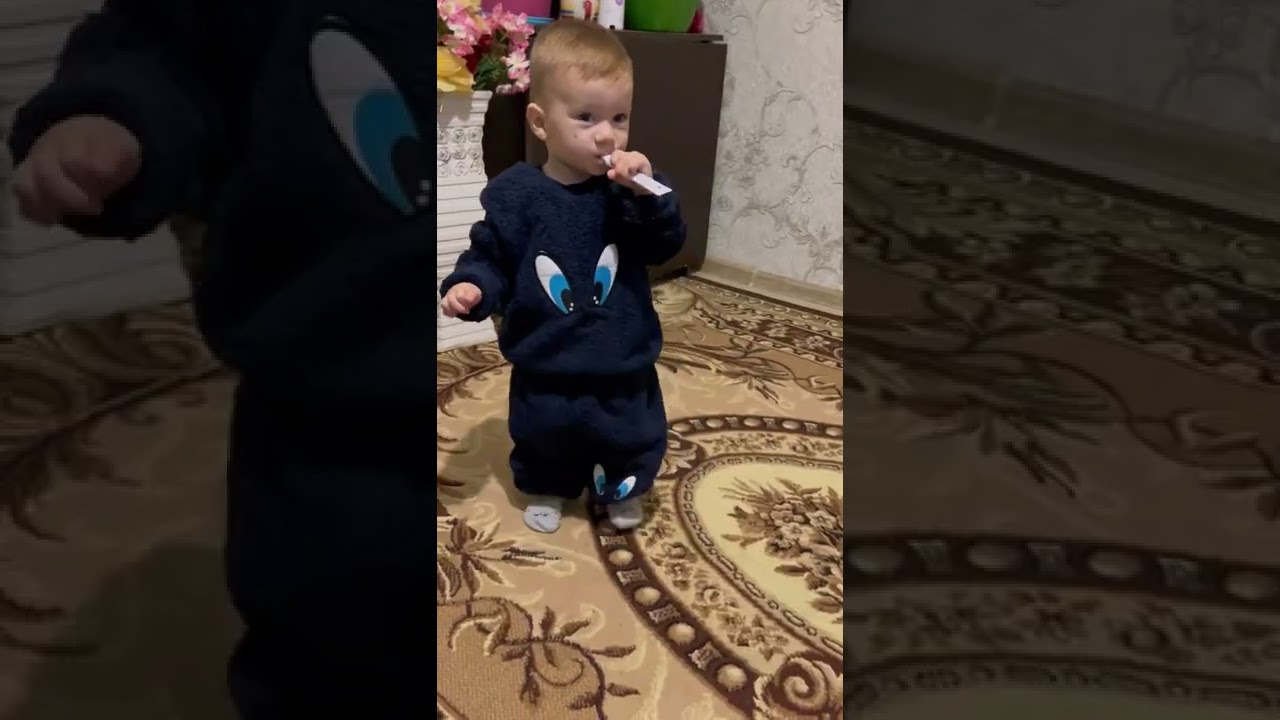 Ursuletul dansator 💋 ️ - YouTube