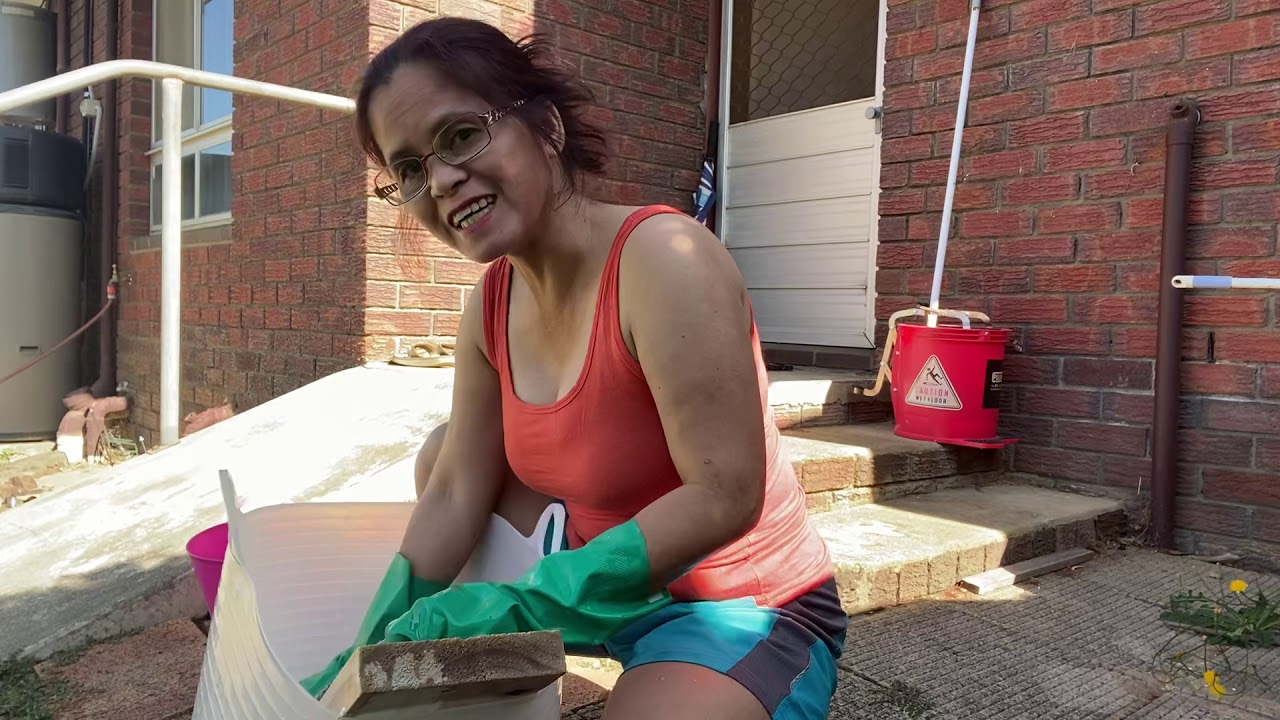 Washing Filipino way - YouTube