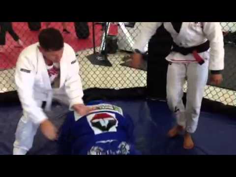 Ana Maria India BJJ Costal Defense - YouTube