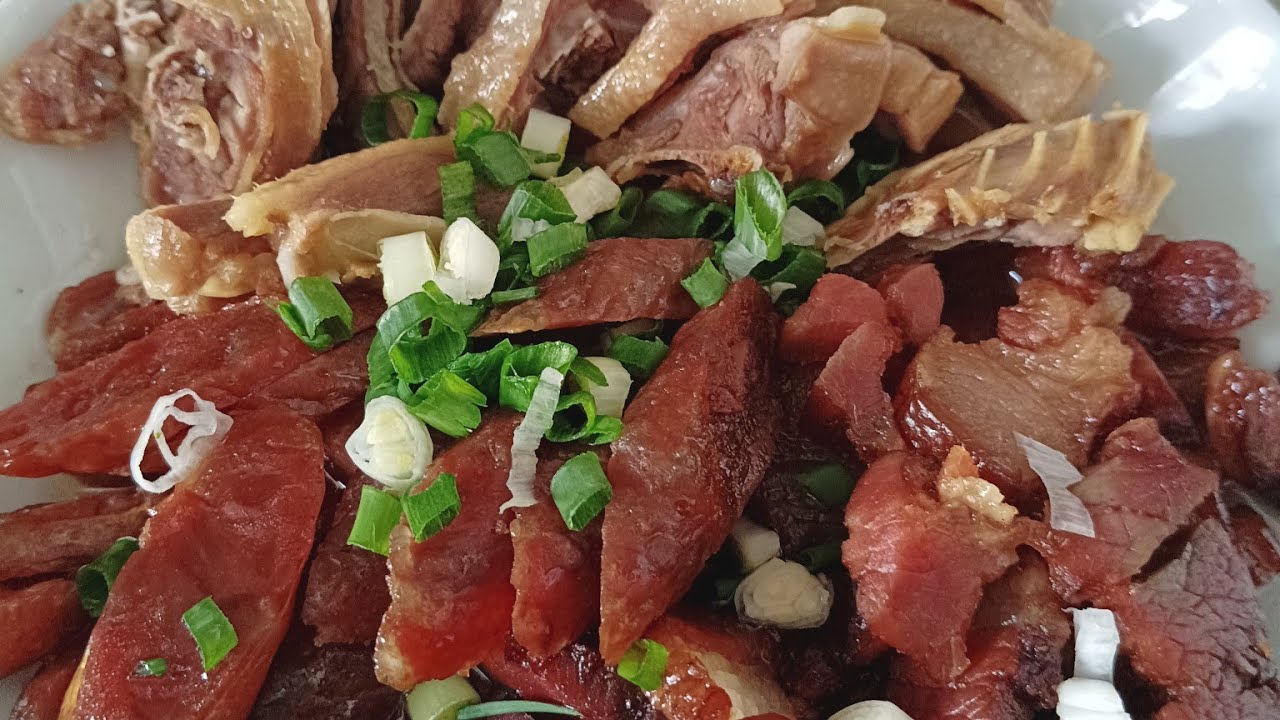 Steam Dried Chicken Thigh, Chinese Sausages, and Dried Pork Belly ...