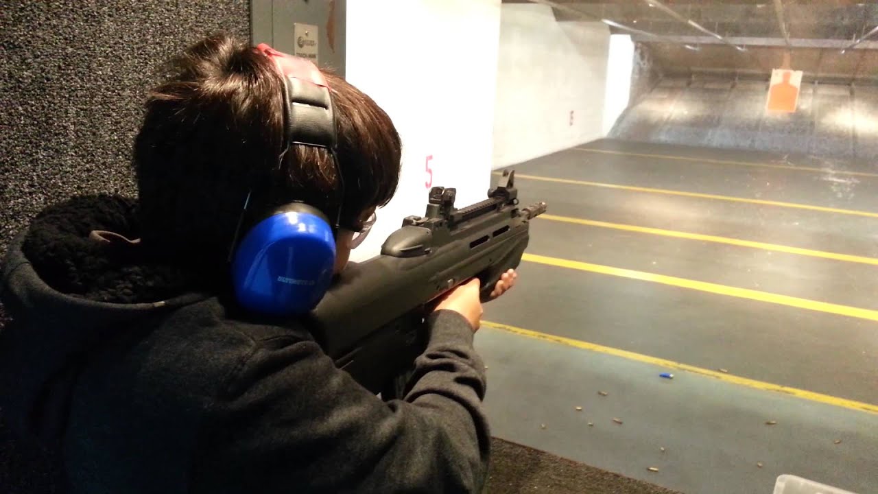 Range test of FN F2000 - YouTube