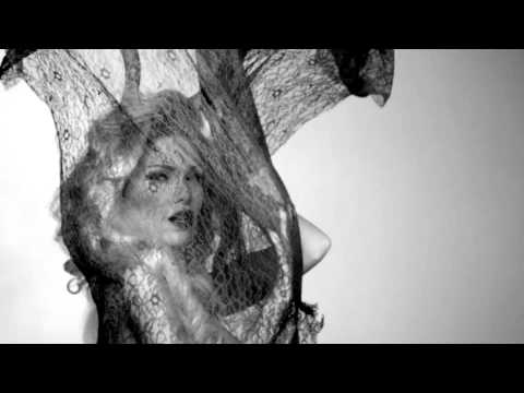 Demet Aktaş - Onu Alma Beni Al [Teaser]