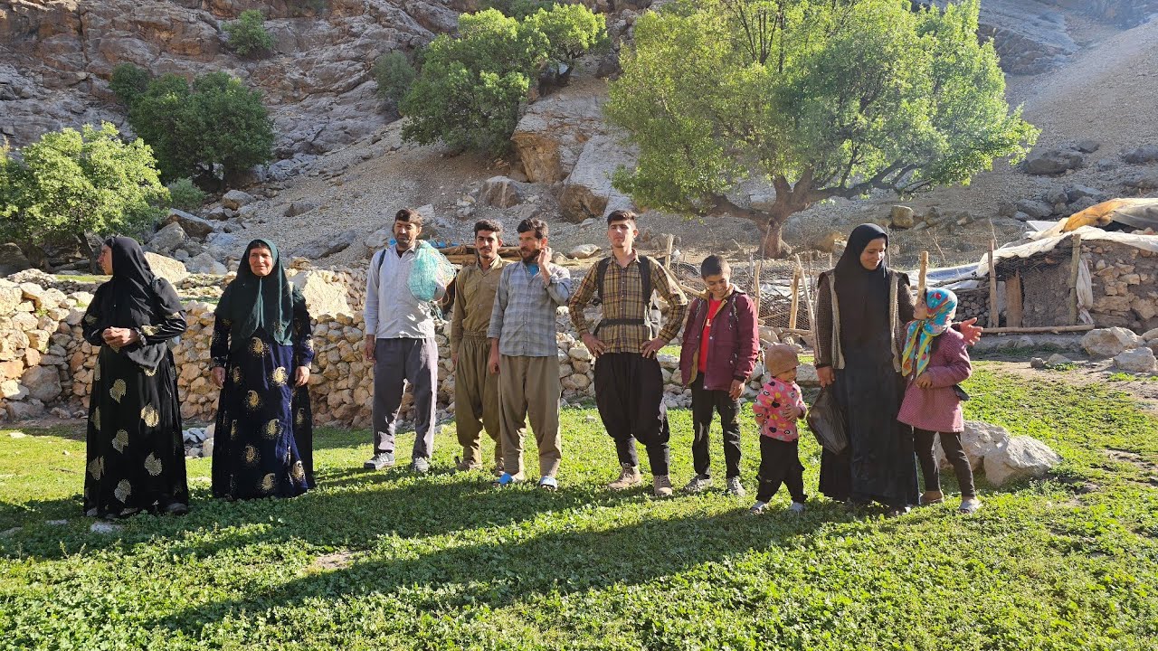 The nomadic life of the Becker family in the mountains - YouTube