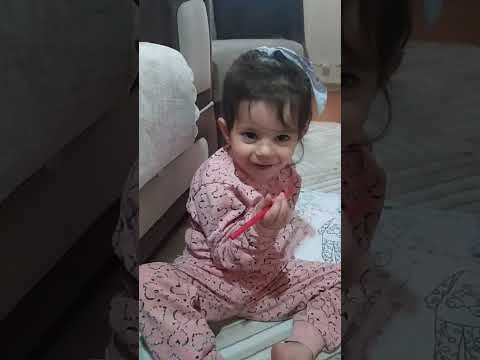 ASMİN VE MUHAMMED UMUT BOYAMA YAPIYOR (ASMİN HAYVANLARI TANIYOR)