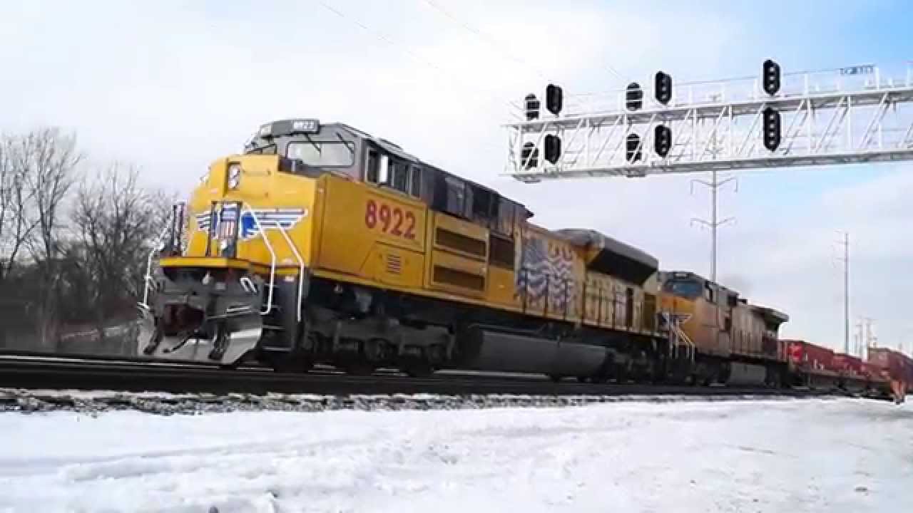 Union Pacific Intermodal Train Running On the Indiana Harbor Belt - YouTube