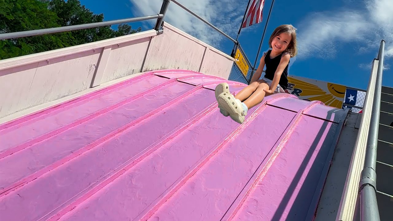 SUPER SLiDE?? Oak CLiMBS 3 Story SLiDE and BEST CARNiVAL DAY EVER ...