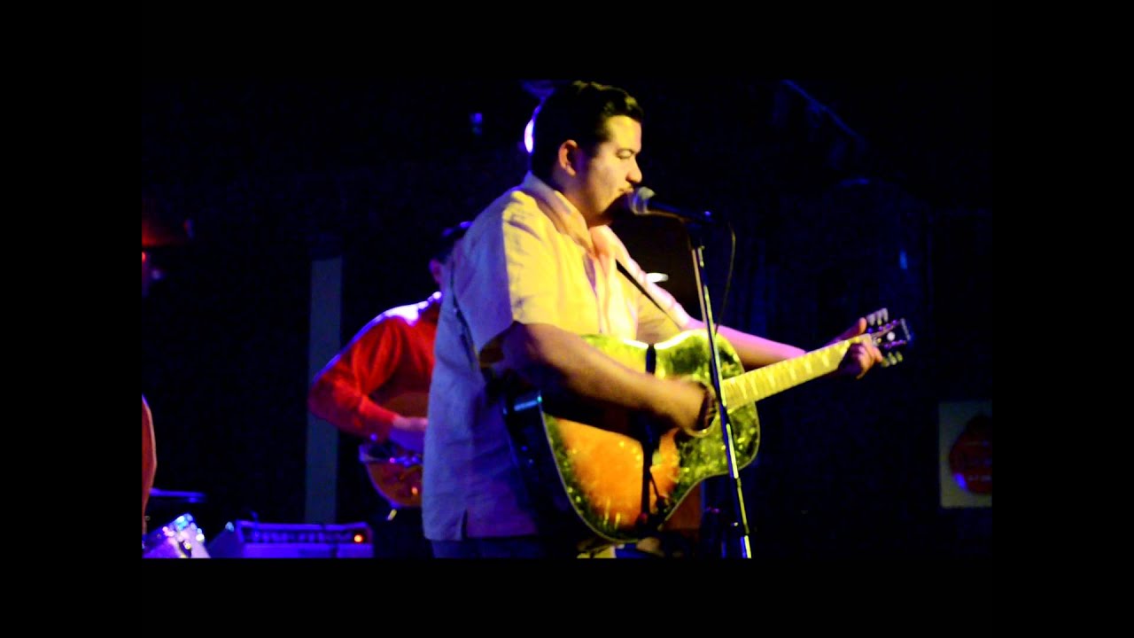ALMON LOOS AND THE HOOP AND HOLLARS WITH RENEE ALMOS SHOWS YOU HOW TO ...