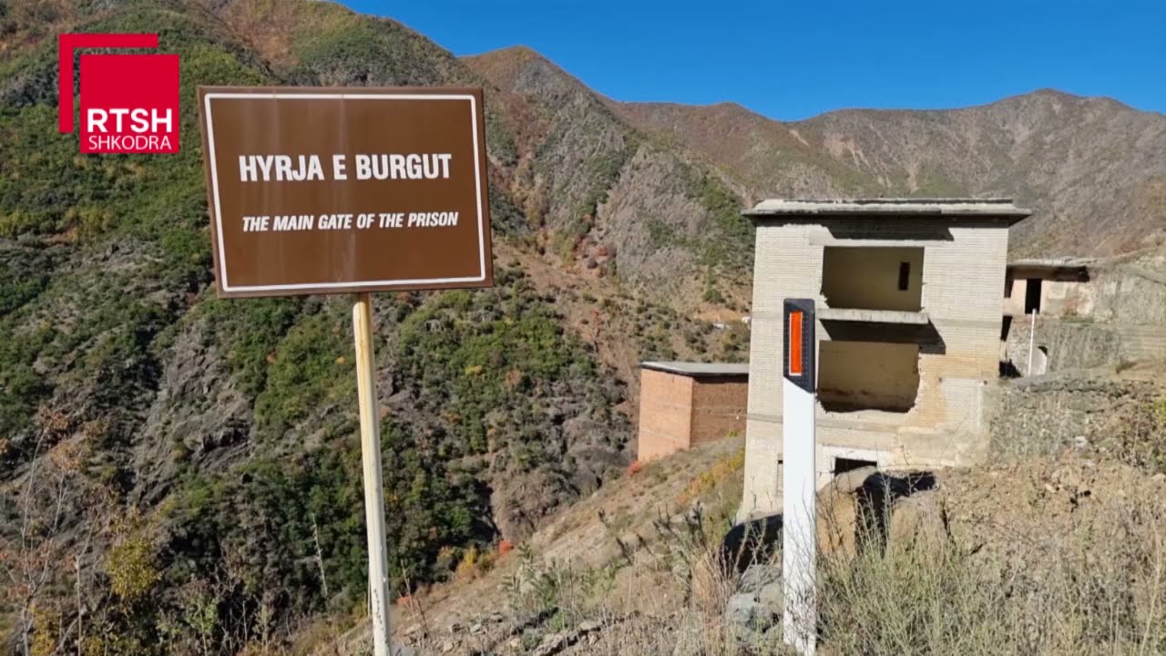 Burgu i Spaçit "muze i rrënojave" - YouTube