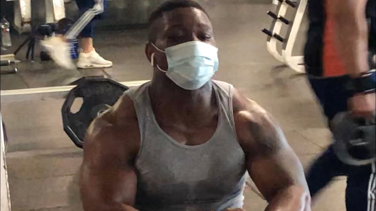 WORKOUT W/ 19 YEAR OLD BODY BUILDER!! (IM SOOOO SORE!!!) - YouTube