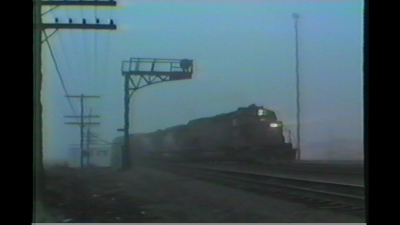 506. SOUTHERN PACIFIC SP 8352 arrive at YARD in the FOG in Eugene ...